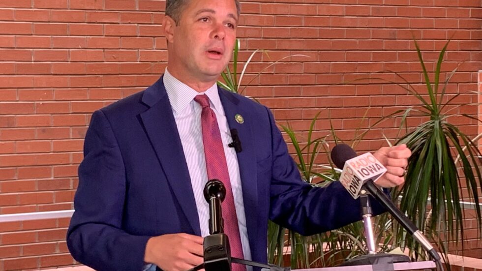 U.S. Rep. Nunn proposes new disclosure of ESG investing - Radio Iowa